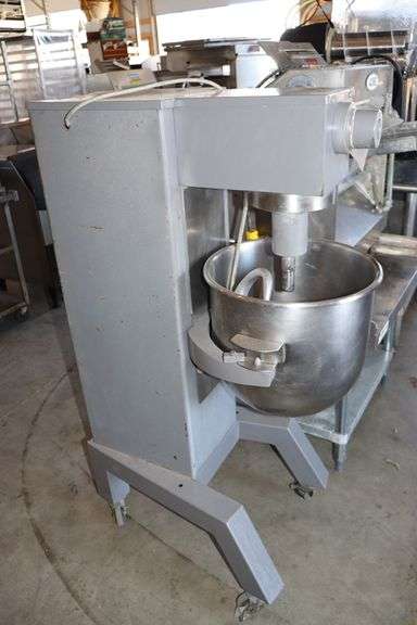 Univex M30 portable 30 qt. mixer with stainless bowl & dough hook ...
