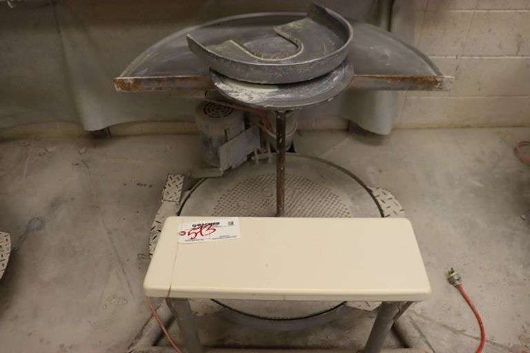 Lockerbie electric kick wheel with 14" work table - Backes Commercial Auctioneers