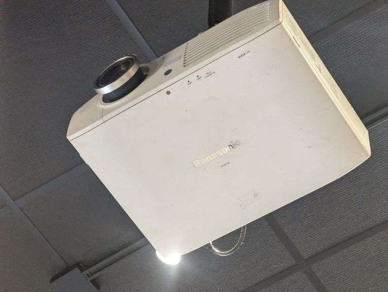 Panasonic ceiling mount projector with approx. 12' wide projection ...
