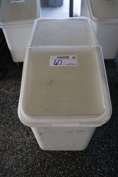 Cambro IBS27 portable dry ingredients bins - Backes Commercial Auctioneers
