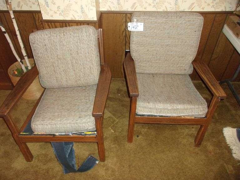 Pair of Ranch Oak chairs, cushions needs repair - Backes Commercial ...
