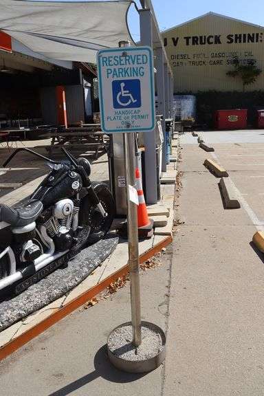 80" tall custom handicap sign - Backes Commercial Auctioneers