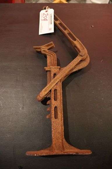 Vintage hand jack - Backes Commercial Auctioneers