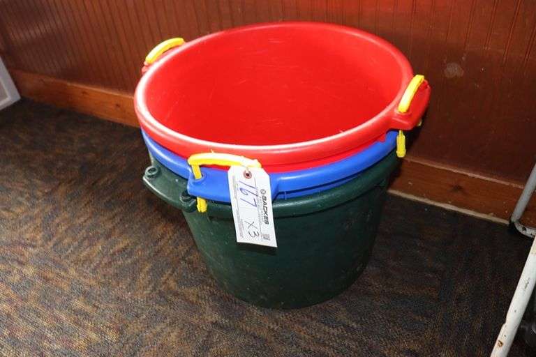 Times 3 - Plastic buckets - missing handles - Backes Commercial Auctioneers