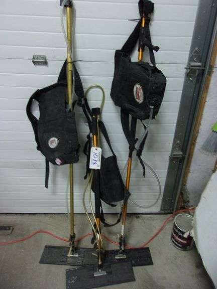 Times -- 3 Easy Shine wax applicator - Backes Commercial Auctioneers