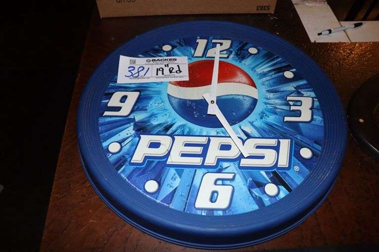 19" Round Pepsi wall clock - Backes Commercial Auctioneers