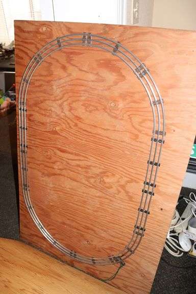 All to go - 3 rail "O" gauge track - Backes Commercial Auctioneers