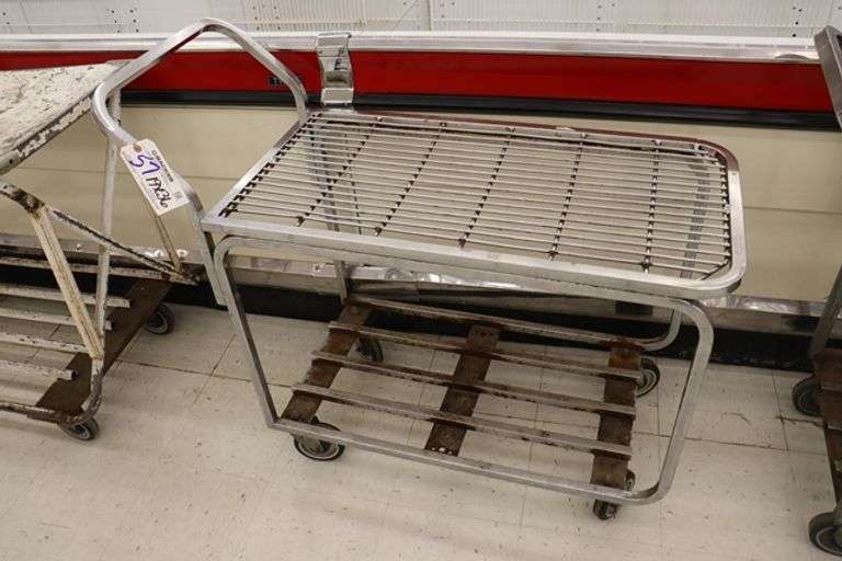 19" x 36" chrome coated wire stocking cart - Backes Commercial Auctioneers