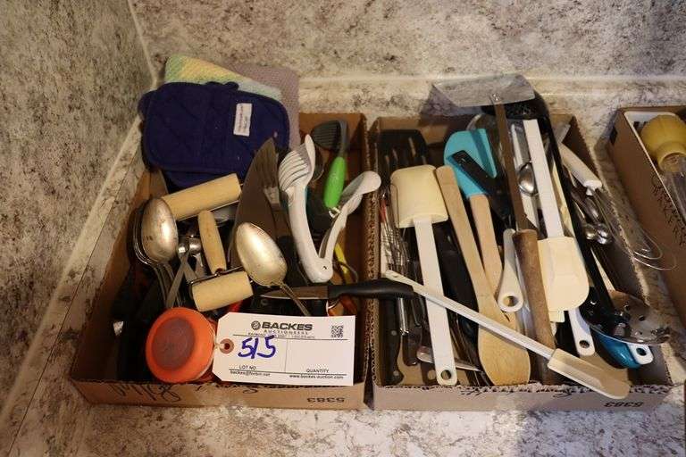 2 box flats to go - Kitchen utensils - Backes Commercial Auctioneers