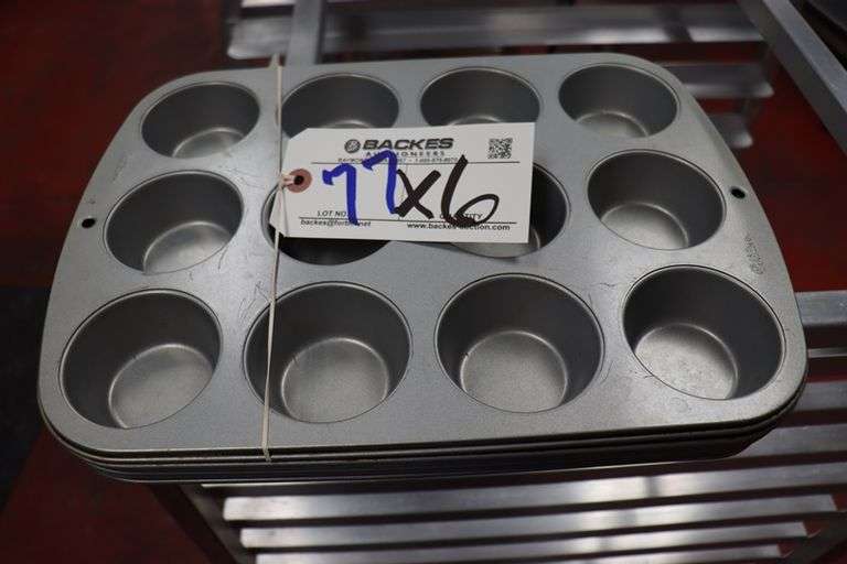 Times 6 - Muffin pans - Backes Commercial Auctioneers