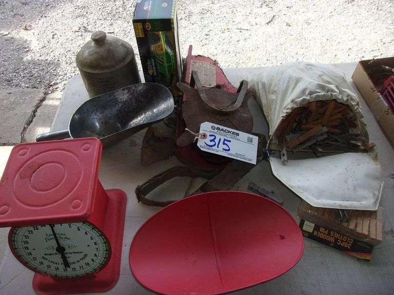 All to go primitive collectibles - Backes Commercial Auctioneers