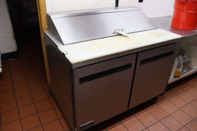 Arctic Air AST48R - 1 lid, 2 door sandwich prep table - Backes ...