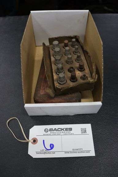 All to go - Easy outs - male & female - Backes Commercial Auctioneers