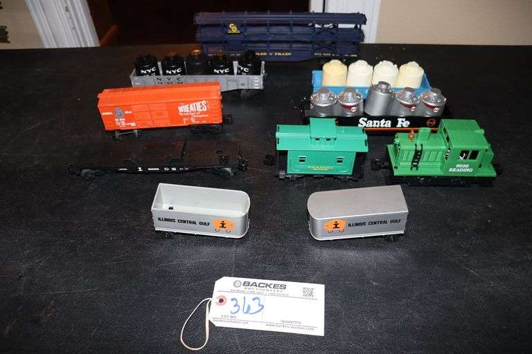 Box to go - (8) Lionel box, canister, & caboose cars - O gauge - Backes ...
