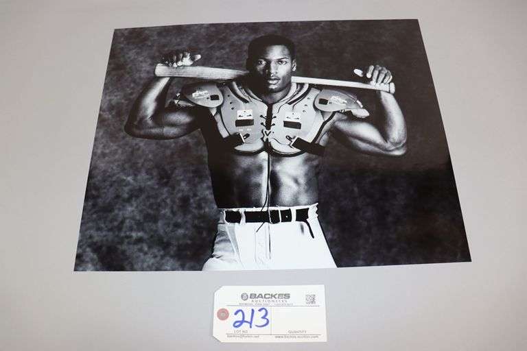 Bo Jackson 16x20 of ICONIC pose with shoulder pads and bat - Backes ...