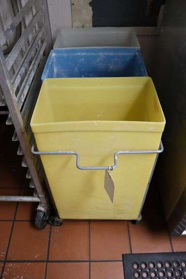 Triple bin portable dry ingredients bins - no lids - Backes Commercial ...