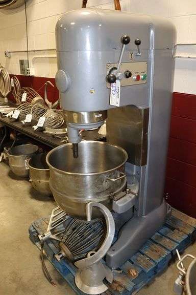 Hobart M-802 floor model 80 quart mixer with stainless bowl, whisk ...