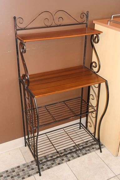 15" x 24" Bakers wall rack - Backes Commercial Auctioneers