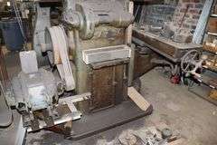 Brown & Sharpe?? Horizontal mill No. 3A with 12" x 52" milling table ...
