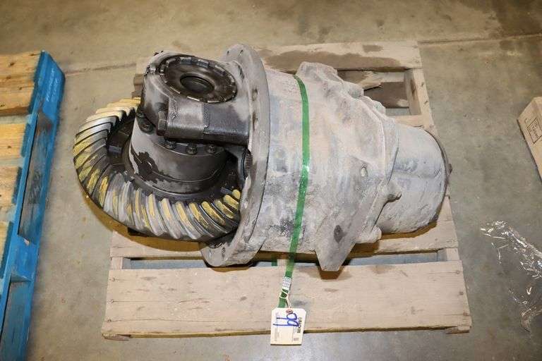 Rear Axle differential, ring and pinion housing - Backes Commercial ...