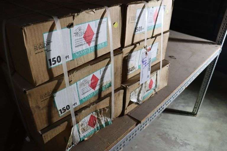 All to go - 6 Light Oliver 1501-P1 kits - Backes Commercial Auctioneers