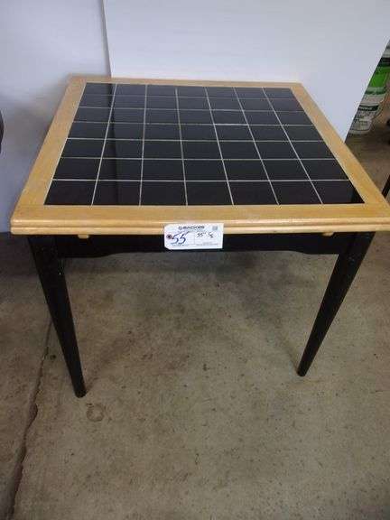 35" square table with extendable leaves - Backes Commercial Auctioneers