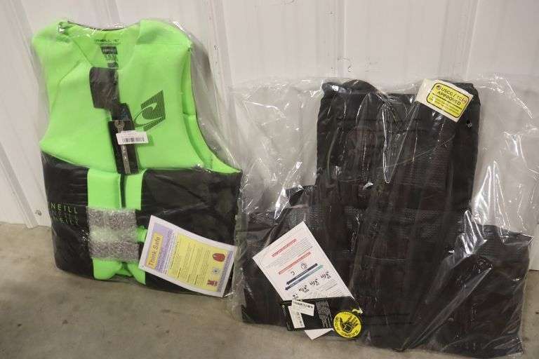 Box to go - 6 Body Glove & O'Neill 3XL life vests - Backes Commercial ...