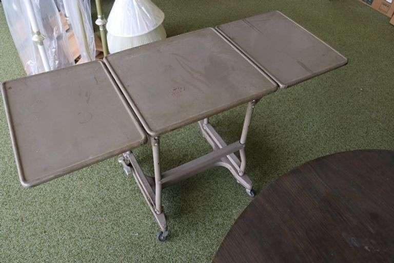 Portable metal typing stand - Backes Commercial Auctioneers