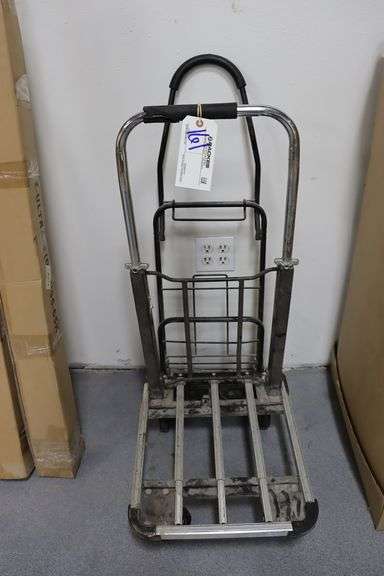 Pair to go - Paper carts - Backes Commercial Auctioneers