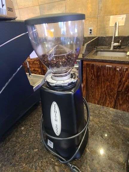 Zenith 2000 - model HC600 espresso bean grinder - Backes Commercial Auctioneers