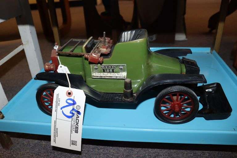 Jim Beam decanter - Backes Commercial Auctioneers