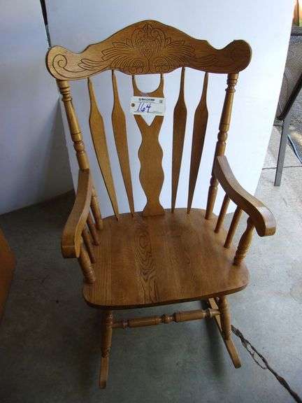 Oak rocker - Backes Commercial Auctioneers