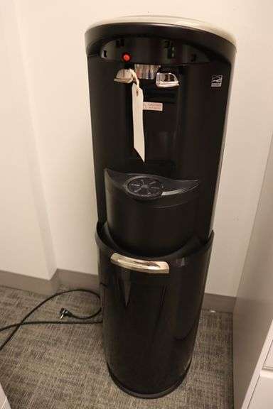 Crystal Mountain water dispenser - Backes Commercial Auctioneers