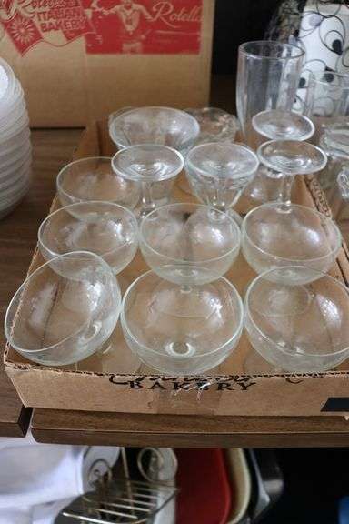 2 boxes to go - Assorted glassware - Backes Commercial Auctioneers