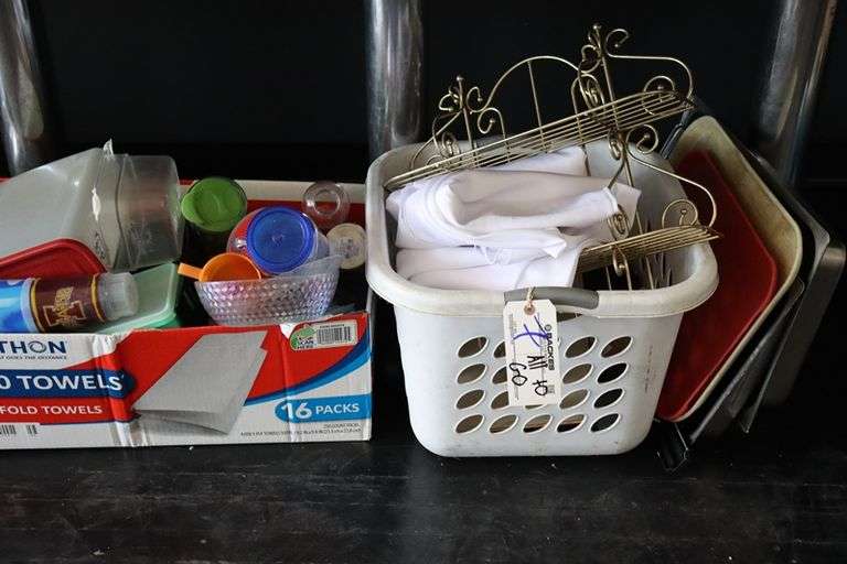 Large lot to go - Décor, Tupperware, & more - Backes Commercial Auctioneers