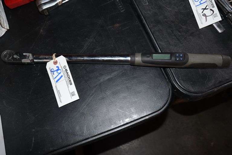 Snap On 250 ft. lb. digital 1/2" drive swivel head torque wrench ...