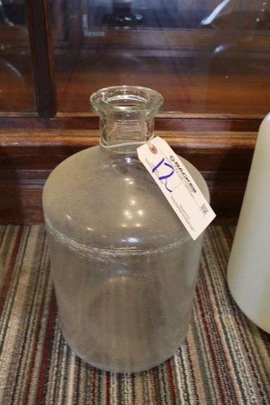 Pyrex 13 liter tooled neck graduated solution carboys - Backes ...