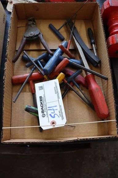 Box to go - T-Handle Allen wrenches - Backes Commercial Auctioneers