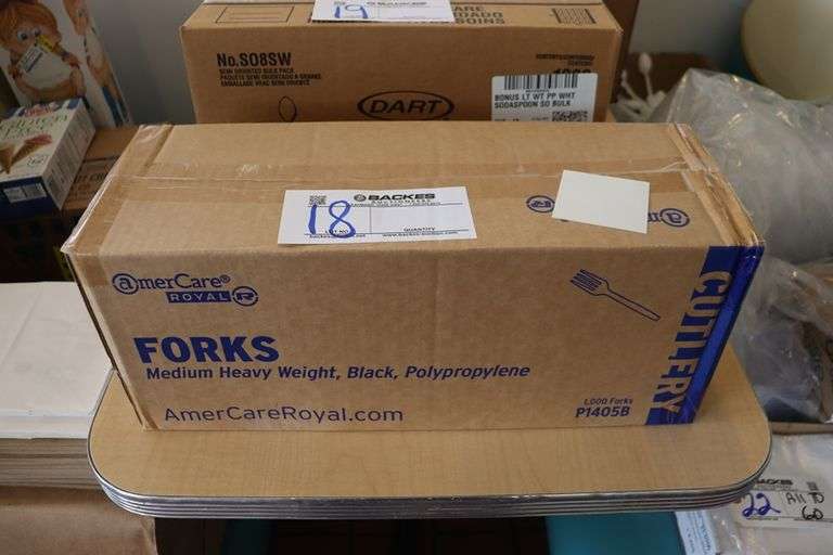 New case of plastic forks - Backes Commercial Auctioneers