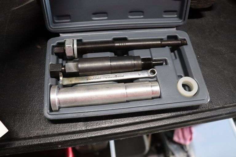 Lisle 65600 Ford Triton 3 valve engine spark plug remover - Backes ...