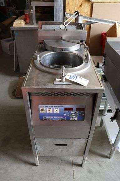 Broaster model 1800 with filter system - electric 240 volt, 1 or 3 ...