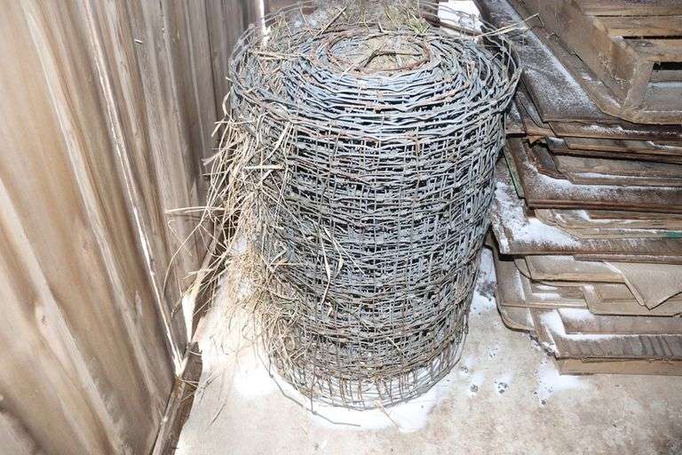 Roll of chicken wire - Backes Commercial Auctioneers