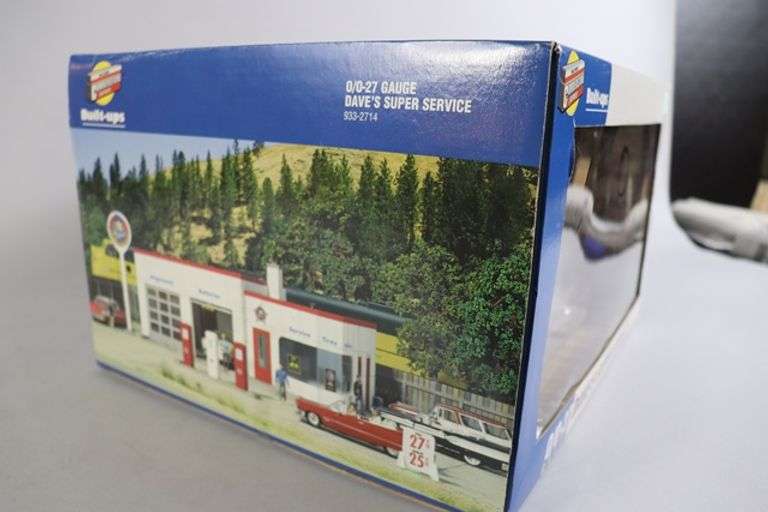 Walthers Cornerstone Dave's Super Service Center - Backes Commercial ...