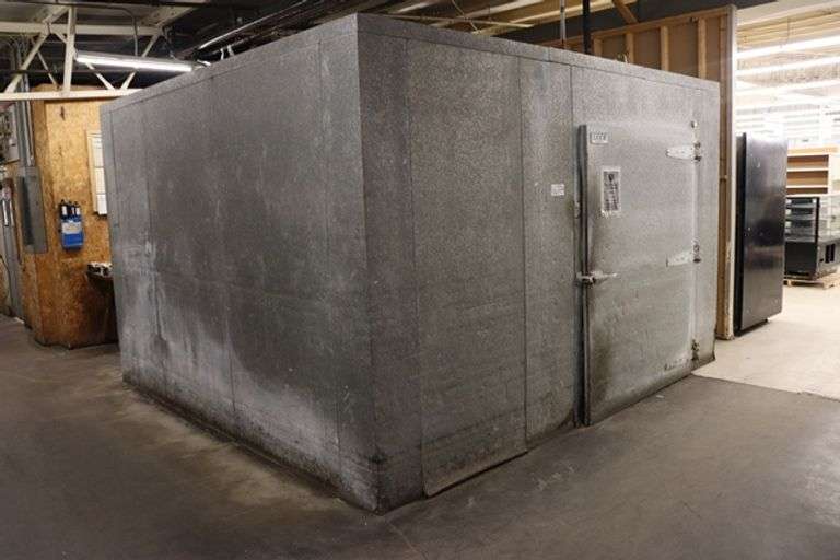Leer 12' x 13' x 96" High galvanized walk-in cooler w/ 4 fan evap, no ...