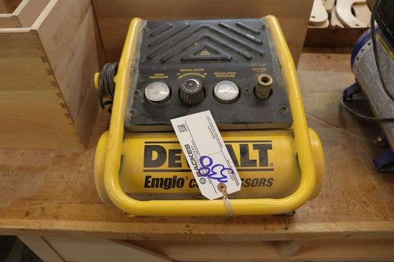 DeWalt Emglo D55140 portable 1 gallon air compressor - Backes ...