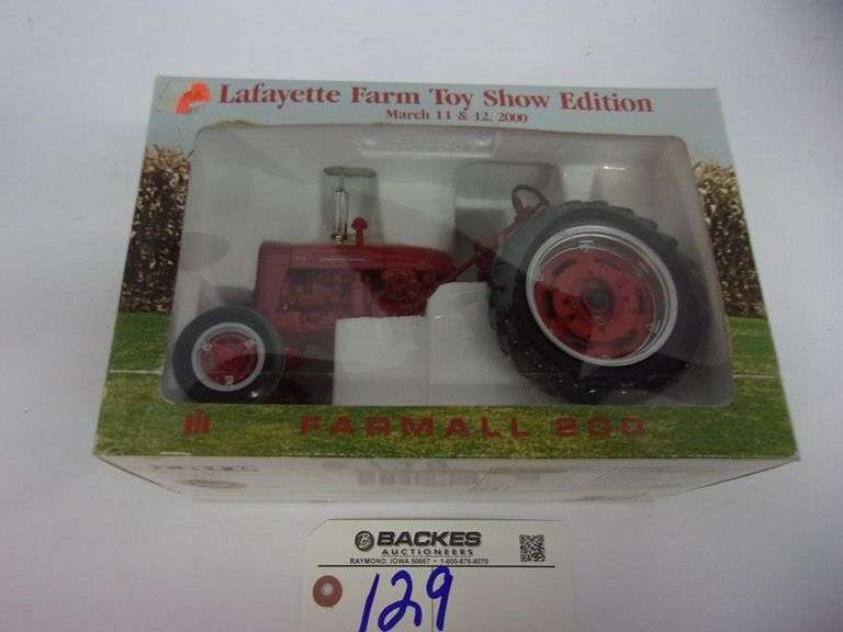 Farmall 200 wide front, Lafayette Farm toy show 2000 with box - Backes ...