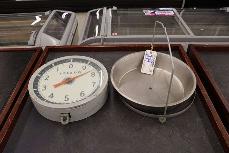 Toledo 2110 hanging 30# produce scale - Backes Commercial Auctioneers