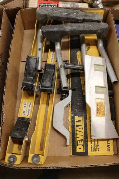 DeWalt DW7231 miter saw bracket kit - Backes Commercial Auctioneers