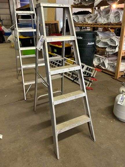 6' Aluminum step ladder - Backes Commercial Auctioneers