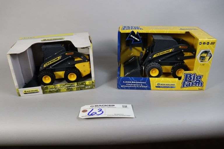 Pair to go - Tomy Big Farm New Holland L225 Skid steer 1/16 scale and ...